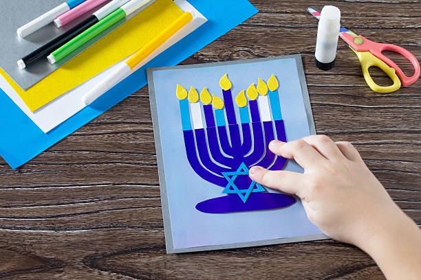 Ideas de manualidades para niños para el día de Hanukkah - Manualidades.es